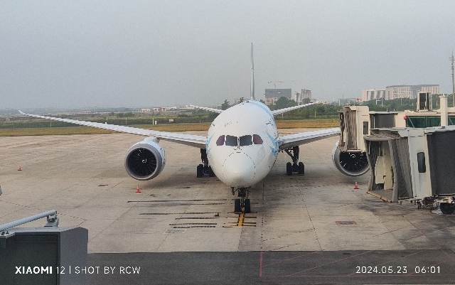 武汉-广州 波音787-8 电致变色玻璃 Dreamliner 2024-05-23