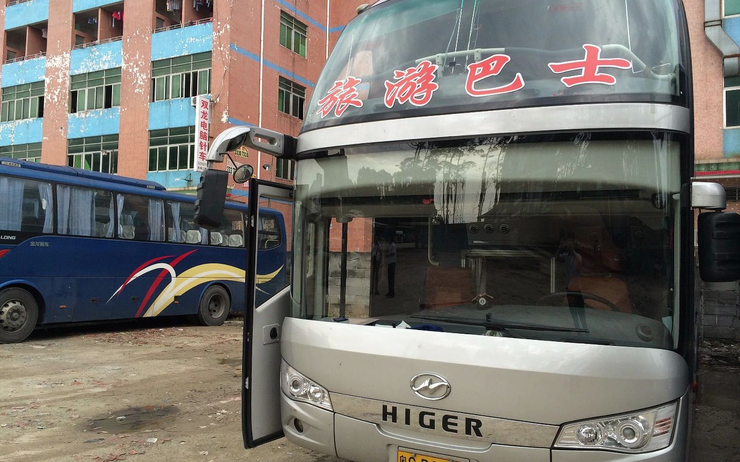 深圳旅游租车包车用车展会会议企业用车包车租车价格东莞风顺租车