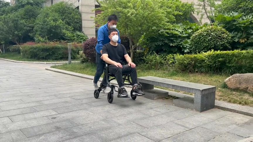 #适老化产品 斯维驰助行器,多功能,多场景使用!