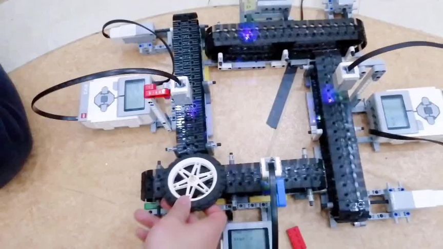 乐高Ev3模拟工厂传送带做的机器人ߤ�️