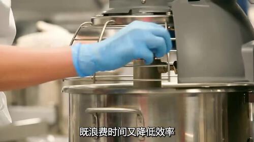 良心老板用身体当例子,告诉员工为什么要安全生产