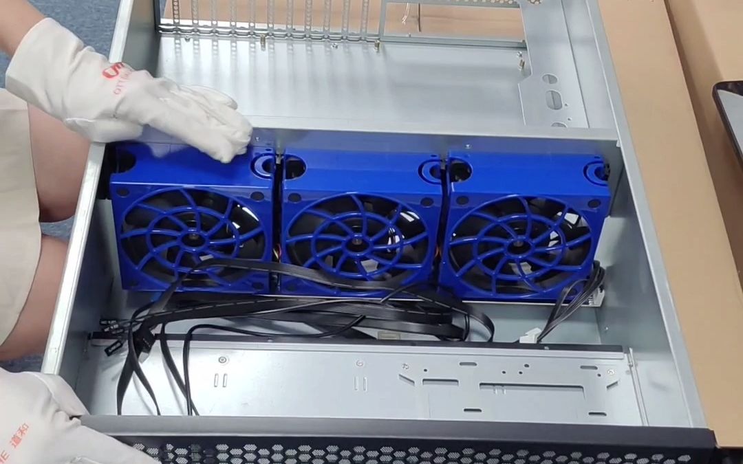 多GPU 机架式服务器机箱讲解