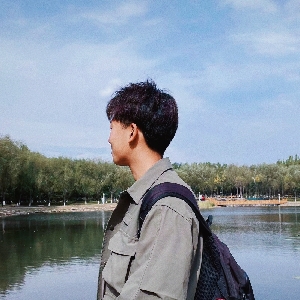 别叫我玛奇123 