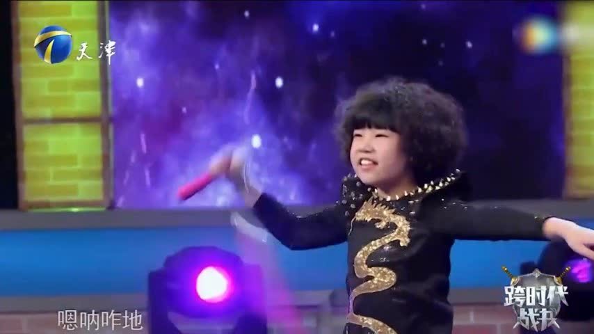 女孩带来歌曲《双截棍》,唱腔恰到好处,太像周杰伦了丨跨时代