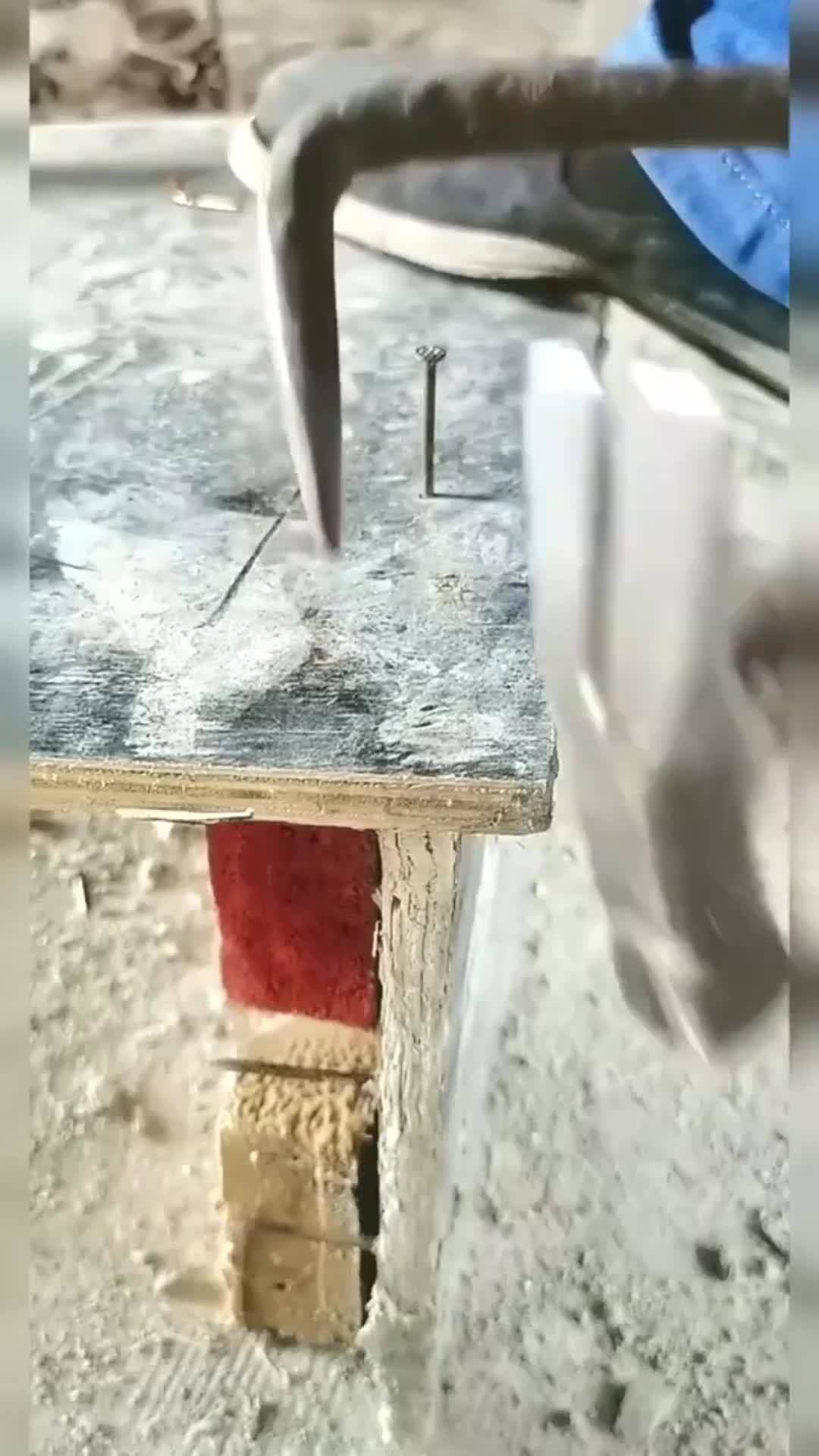 看懂师傅固定模板的手法吗?#生活小技巧