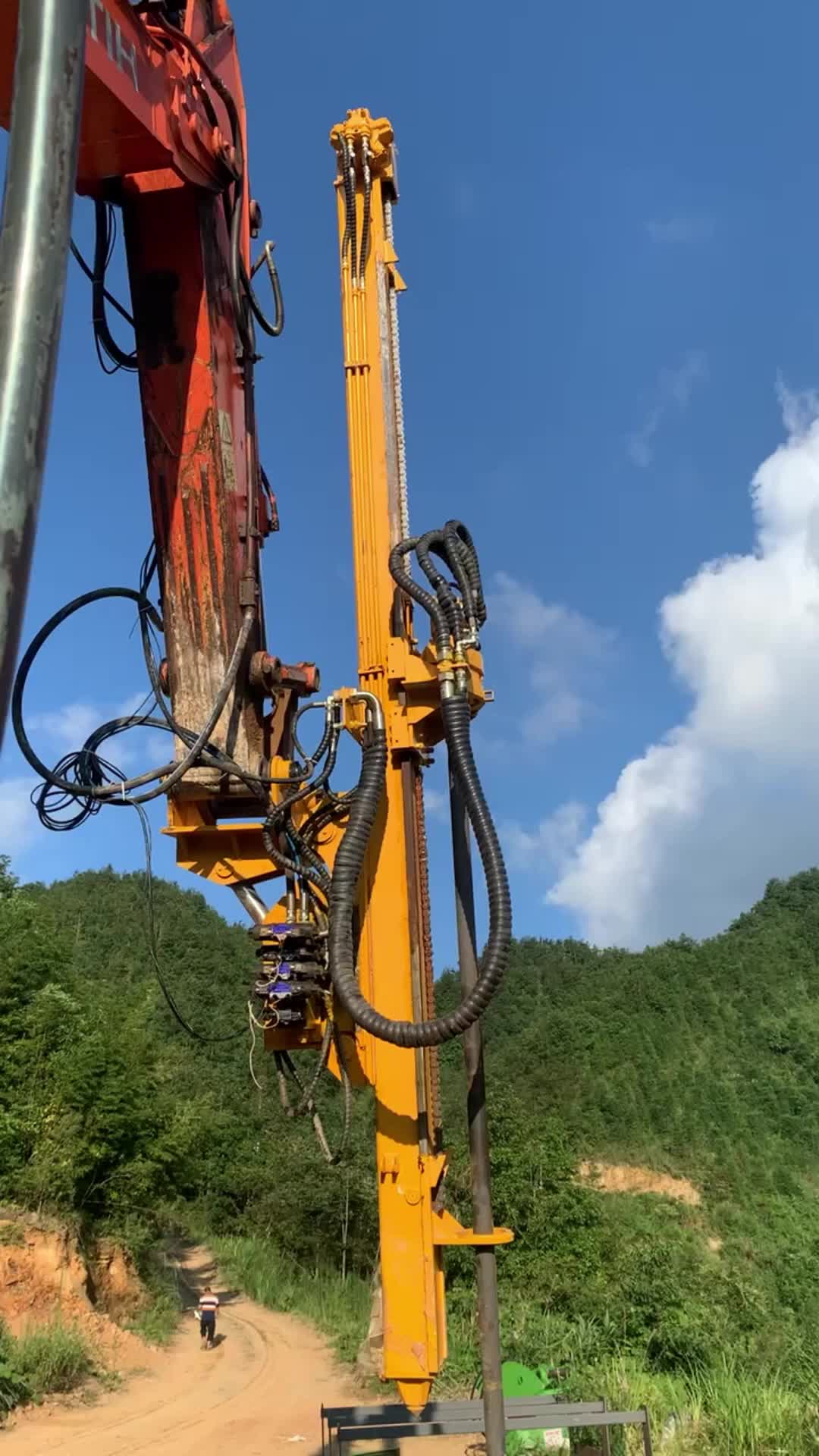 挖改冲击钻机 挖改潜孔钻机 挖改液压凿岩机 多角度隧道冲击钻机