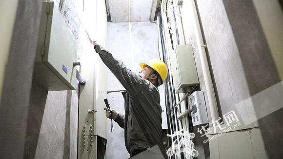 易燃易爆物勿乱放 重庆开展高层建筑电缆井火灾隐患排查