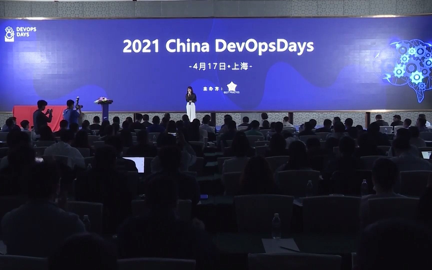 ...不仅是开发和部门之间的价值流动,更应该聚焦到各个业务和职能部门,...