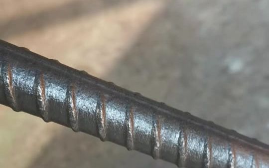 一分钟螺纹钢除锈机操作视频