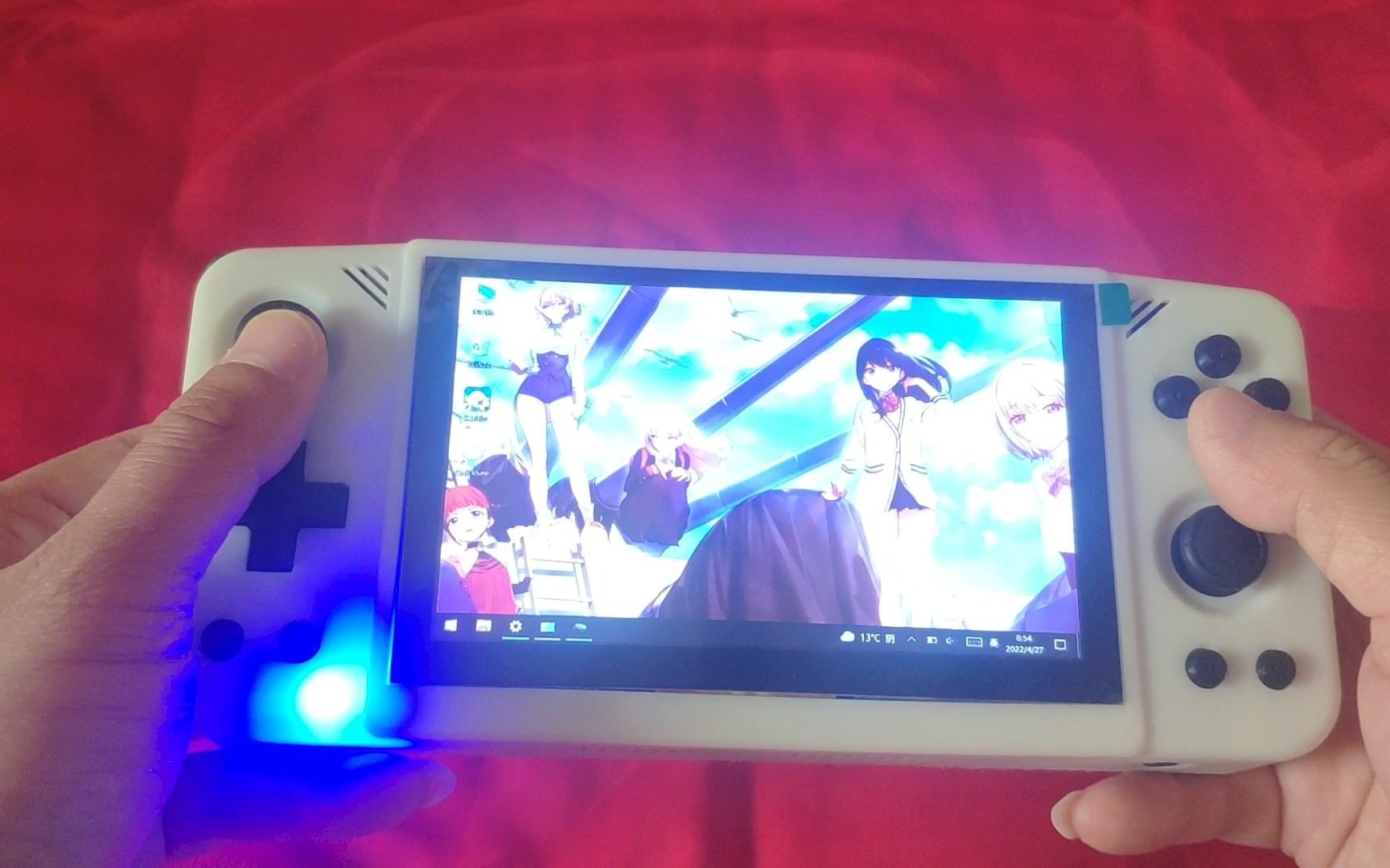 WIN8翻盖掌机的后继者