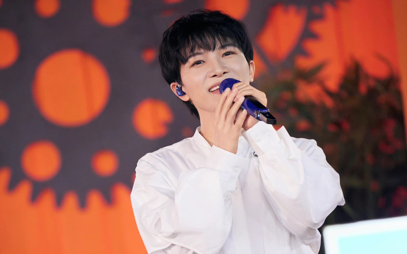 【周深】周深微博2022.8.13兰亭序以及夏日歌会帅帅的深深,北京