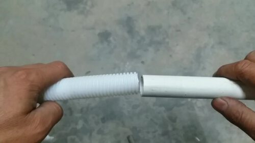 同样粗的波纹管和pvc管怎么连接?老水工这方法太棒了,佩服!