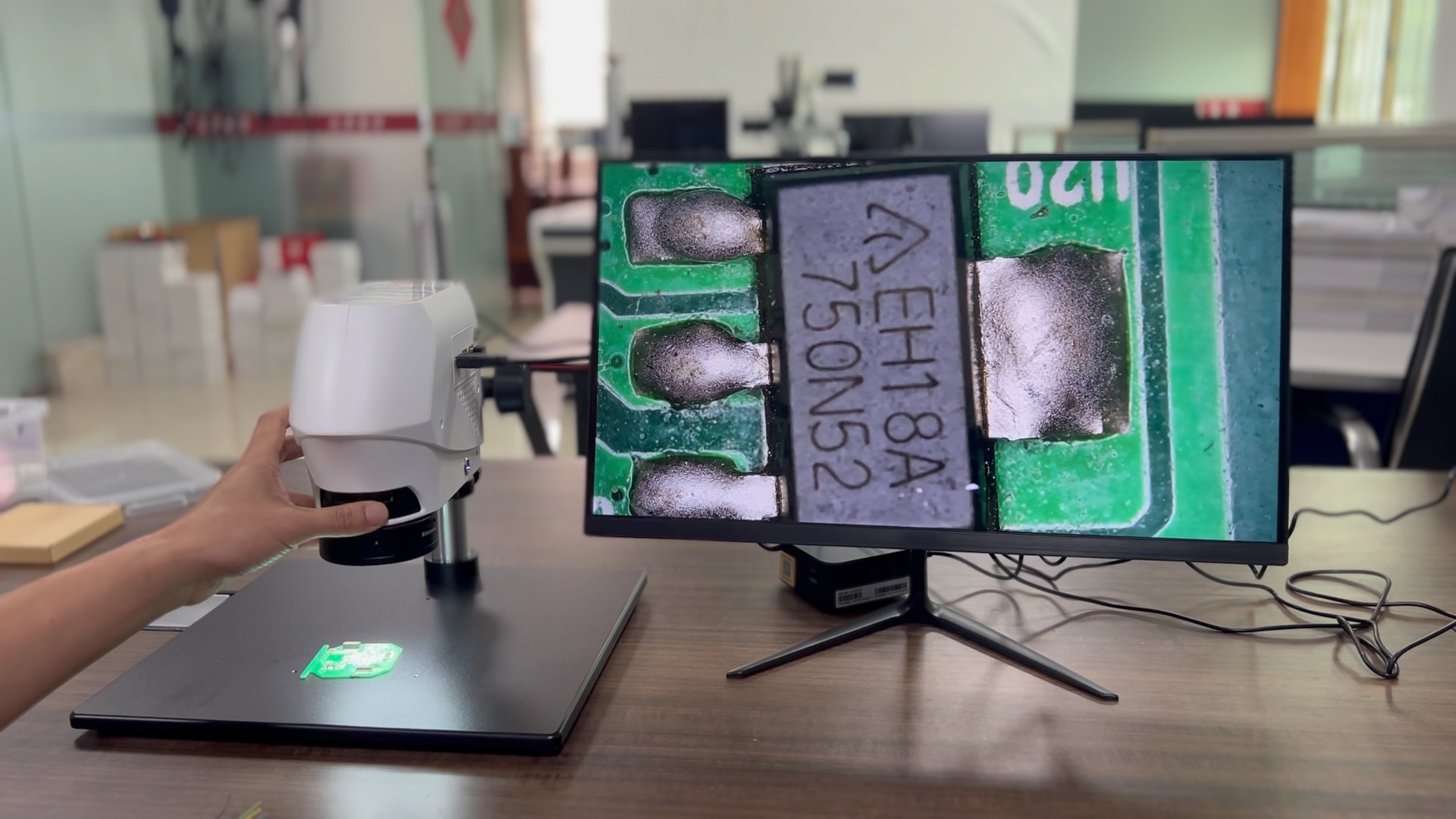 ...可用于电脑主板手机主板维修,工业电子产品的外观检测,放大倍率20-...