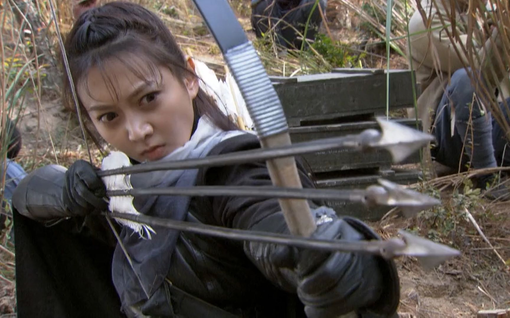 动作片中威力强大的5大弓箭片段,弓箭枪战生猛对决,一箭封喉!