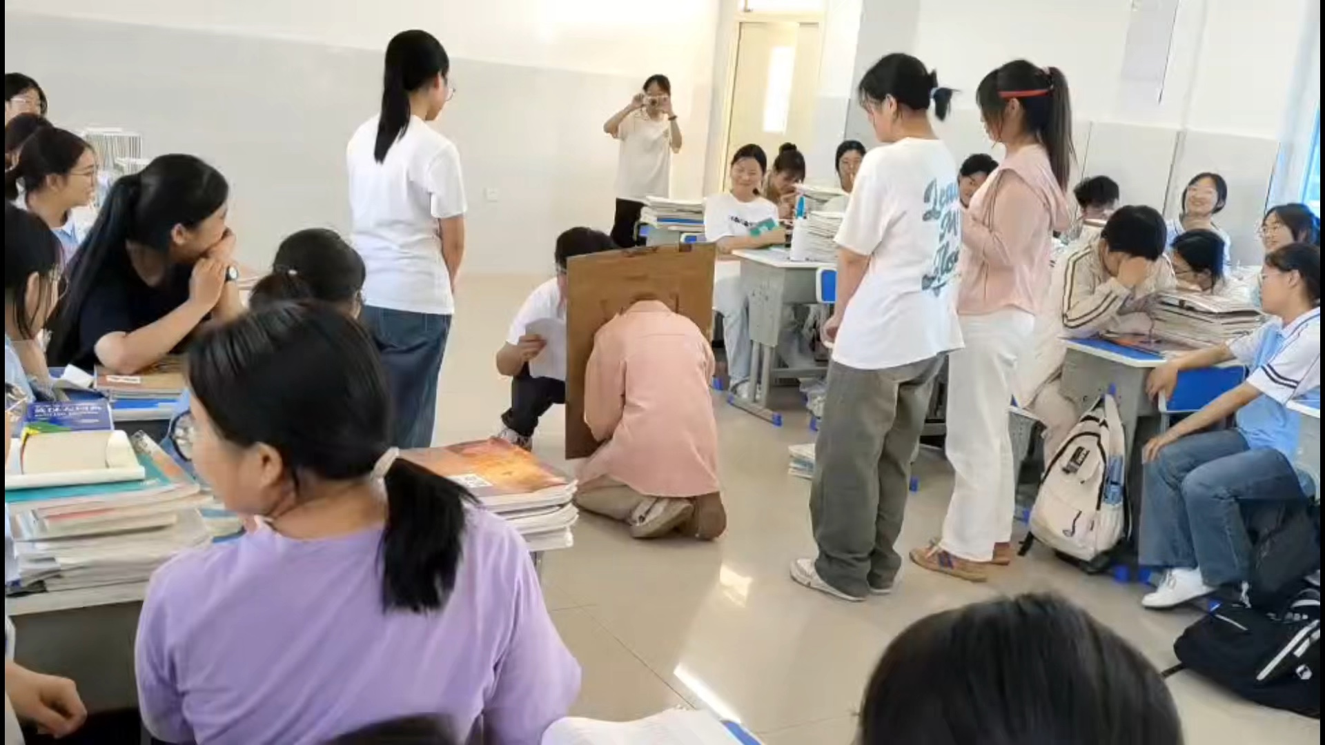 班级话剧《窦娥冤》看的时候没把我自己演的笑死哈哈哈哈