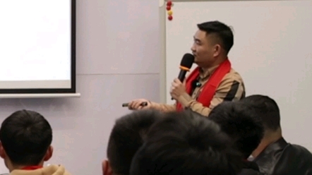 智慧校园生活场景,最挣钱的场景之校园自助机,懂的都懂。