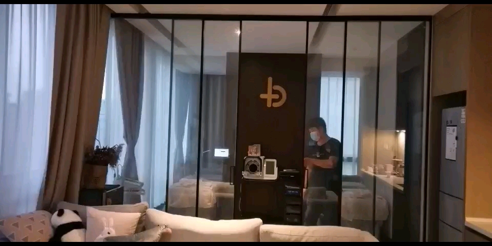 调光玻璃隔断移门