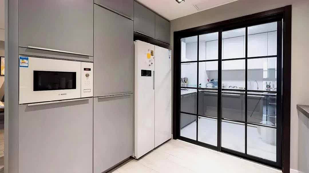 现在厨房不流行做推拉门了,资深木工教你这样装,简单又好看