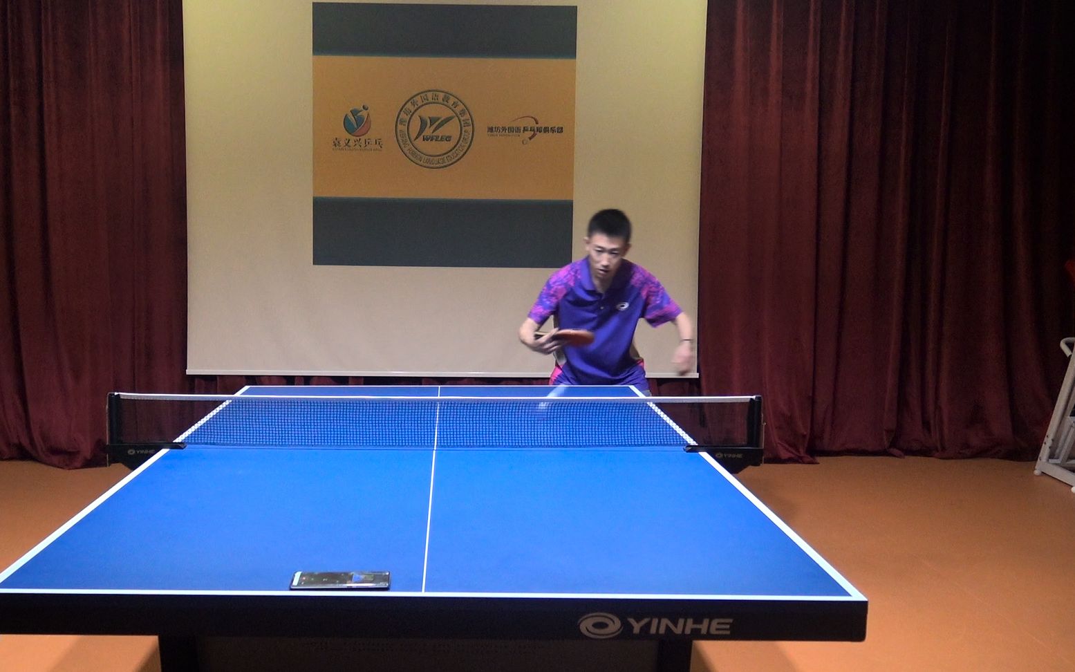 乒乓球怎样接反手位底线侧旋长球,对方偷袭如何应对?