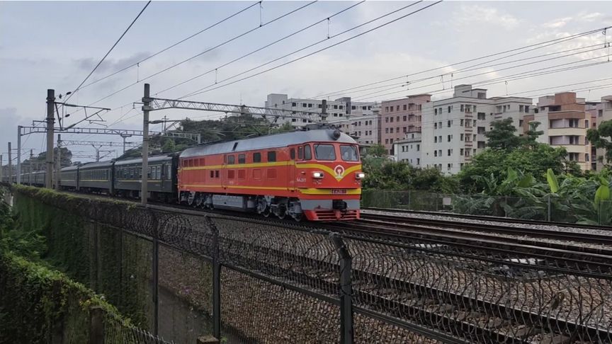 交通强国路,铁路温暖行,K835次列车重庆西—深圳西
