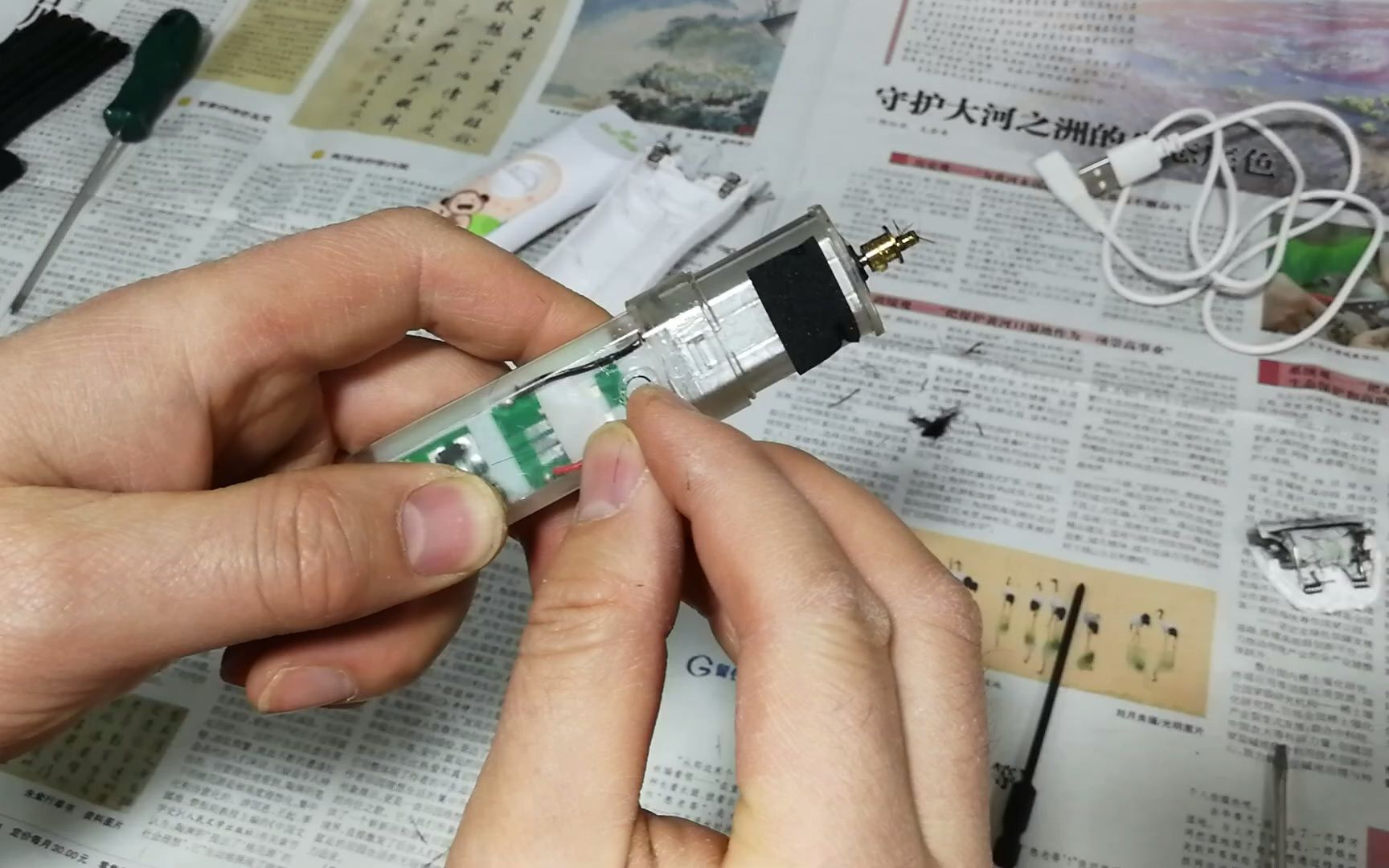 理发的电推子怎么维修?拆开需要检查哪些地方,一般问题都在哪儿