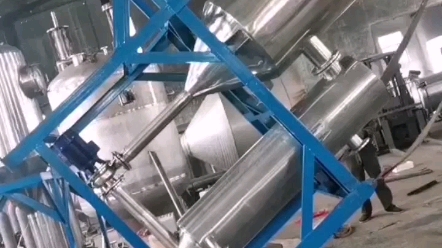 500L单效强制循环蒸发器装车发货