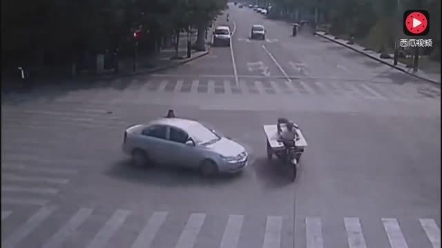 这些车祸告诉大家,为什么交警要查电动车查的那么严,惨不忍睹!