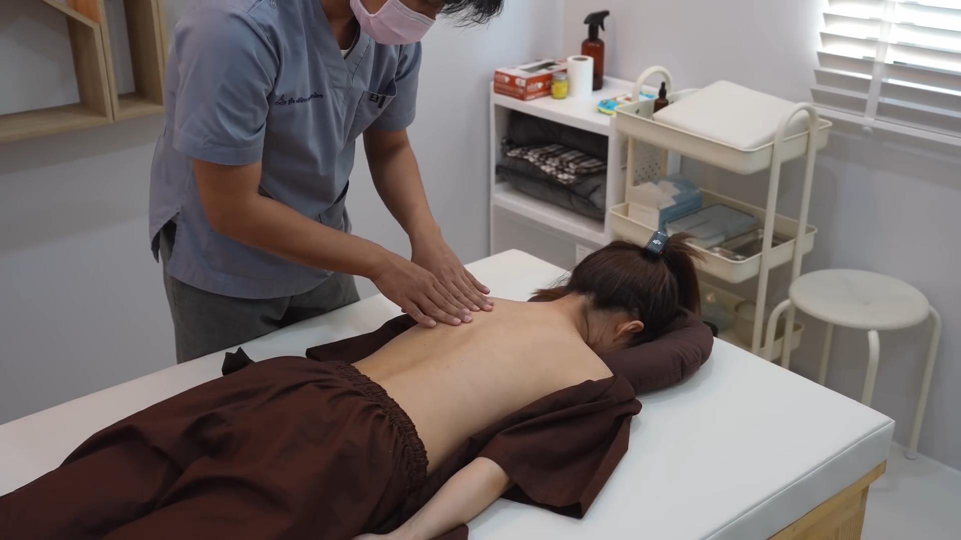 泰式木槌敲筋按摩,纯手法疏通经络