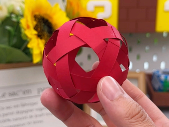 用纸条做个圆圆的纸藤球,造型简约又好看!