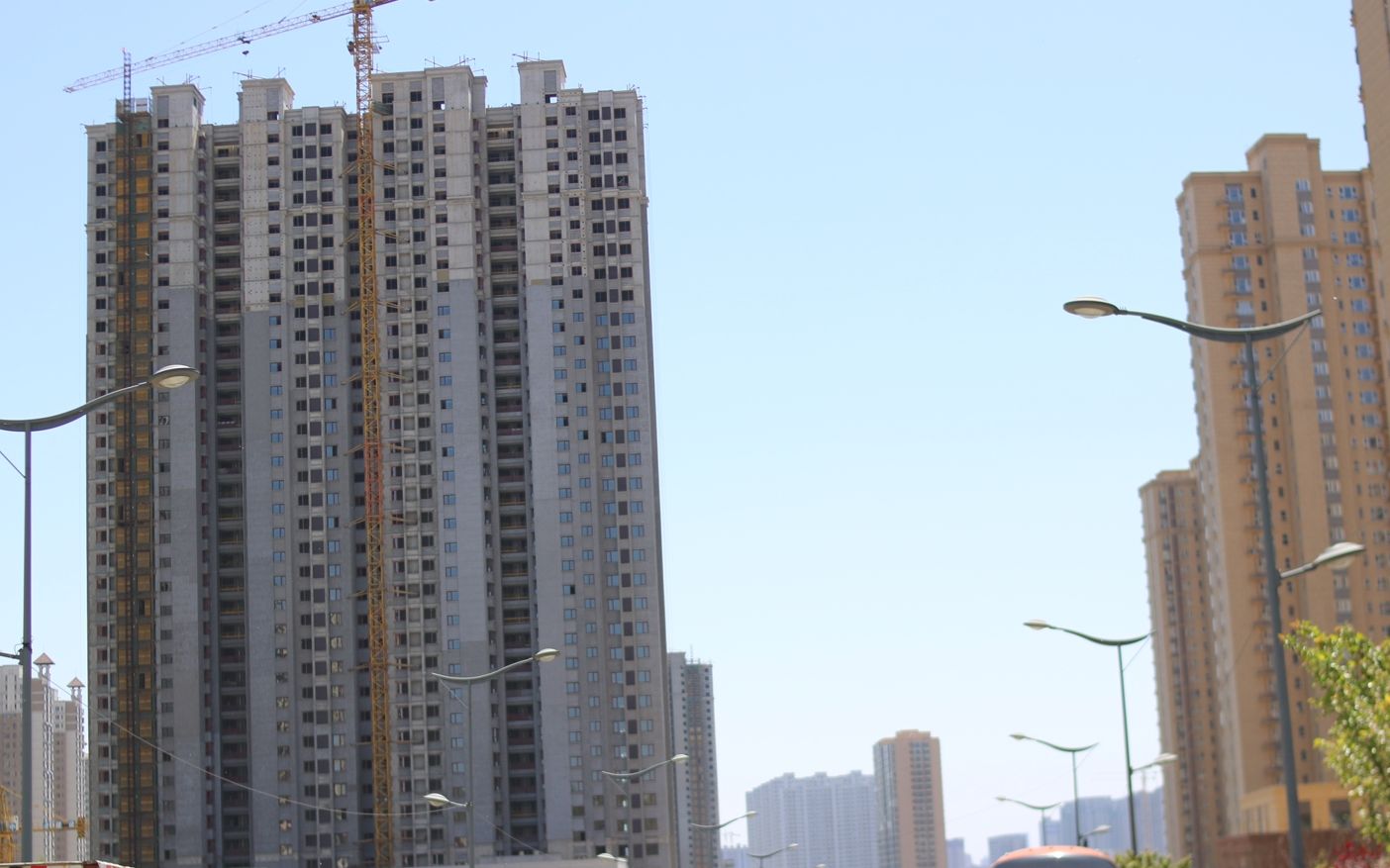 购买二手房,房子选中后,跳过中介找房主买,是省钱还是坑自己?