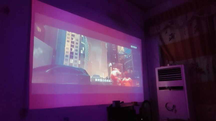 家用投影仪投入使用了