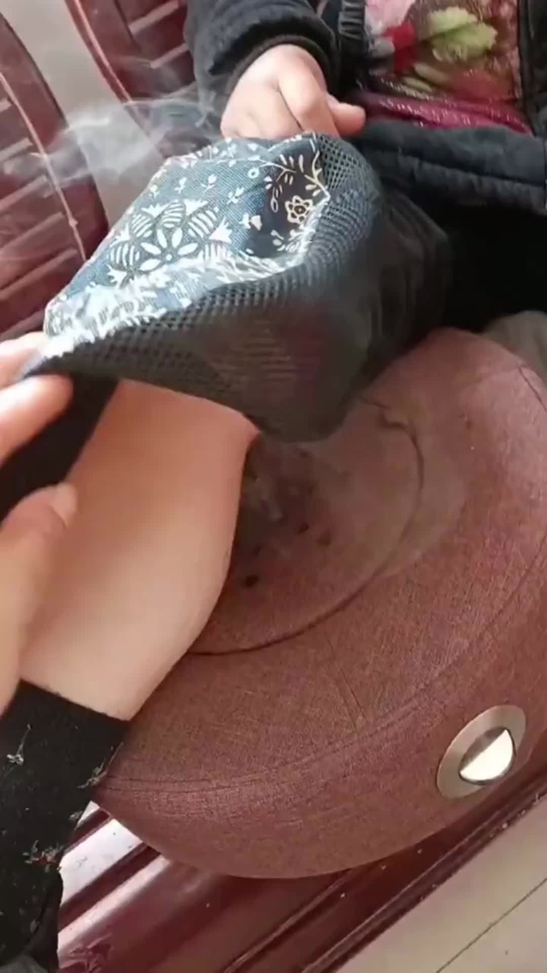 今天给大家推荐一个艾灸坐垫蒲团坐熏蒸仪家用坐灸凳多功能...