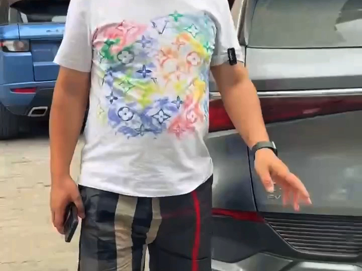 专业漆匠无痕修复技术,让您的汽车划痕修复更快、更好、更便宜!#划痕...
