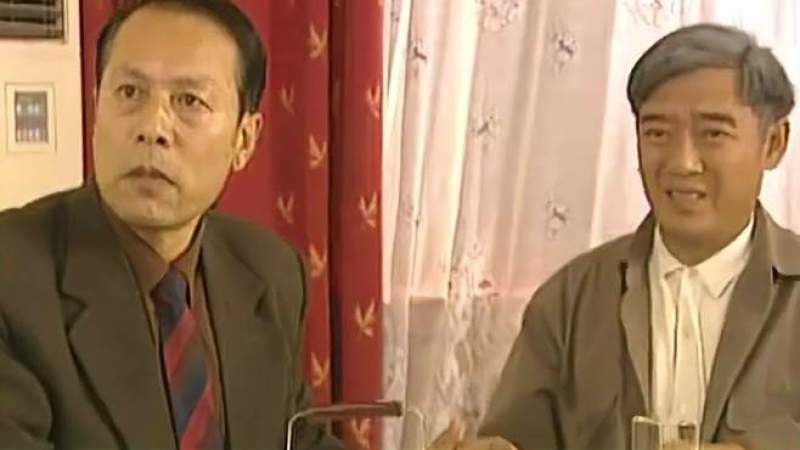 离你有多远:书记下馆子入黑店,车还被扣了,下秒便打电话给局长