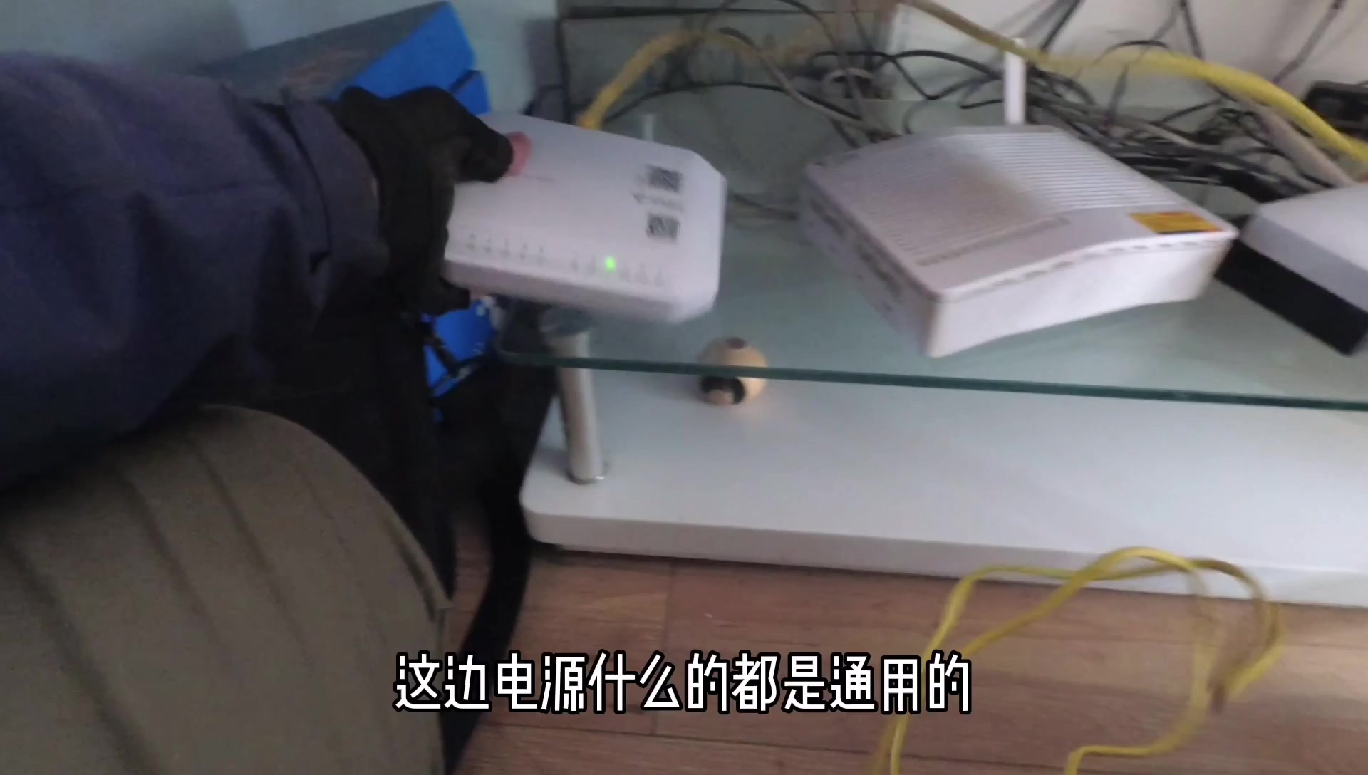 宽带小哥上门升级200兆网速,为何这样操作?原来是我们理解错了