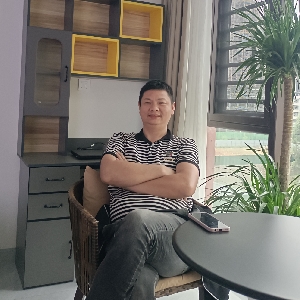 阿龙在工地 