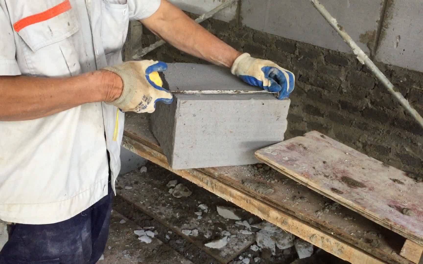 加气块砖墙砌墙技巧,铺灰灌浆法,错开长度30公分为宜