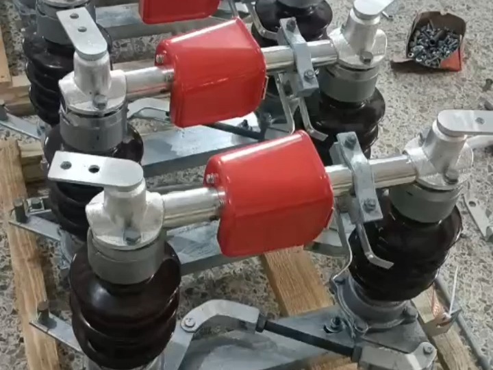 户外10KV电站型隔离开关GW4-12/630A1250A双柱水平旋转式隔离刀闸