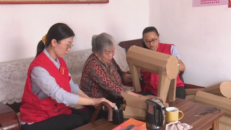 送物资 送技术 潍坊临朐社区志愿者为残疾人送关爱