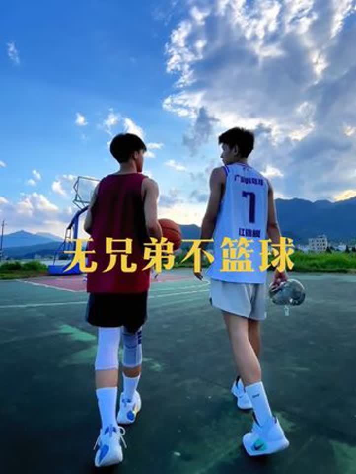 "表演一个一秒长大"#一秒长大运镜挑战-#篮球男孩 #打篮球的男生