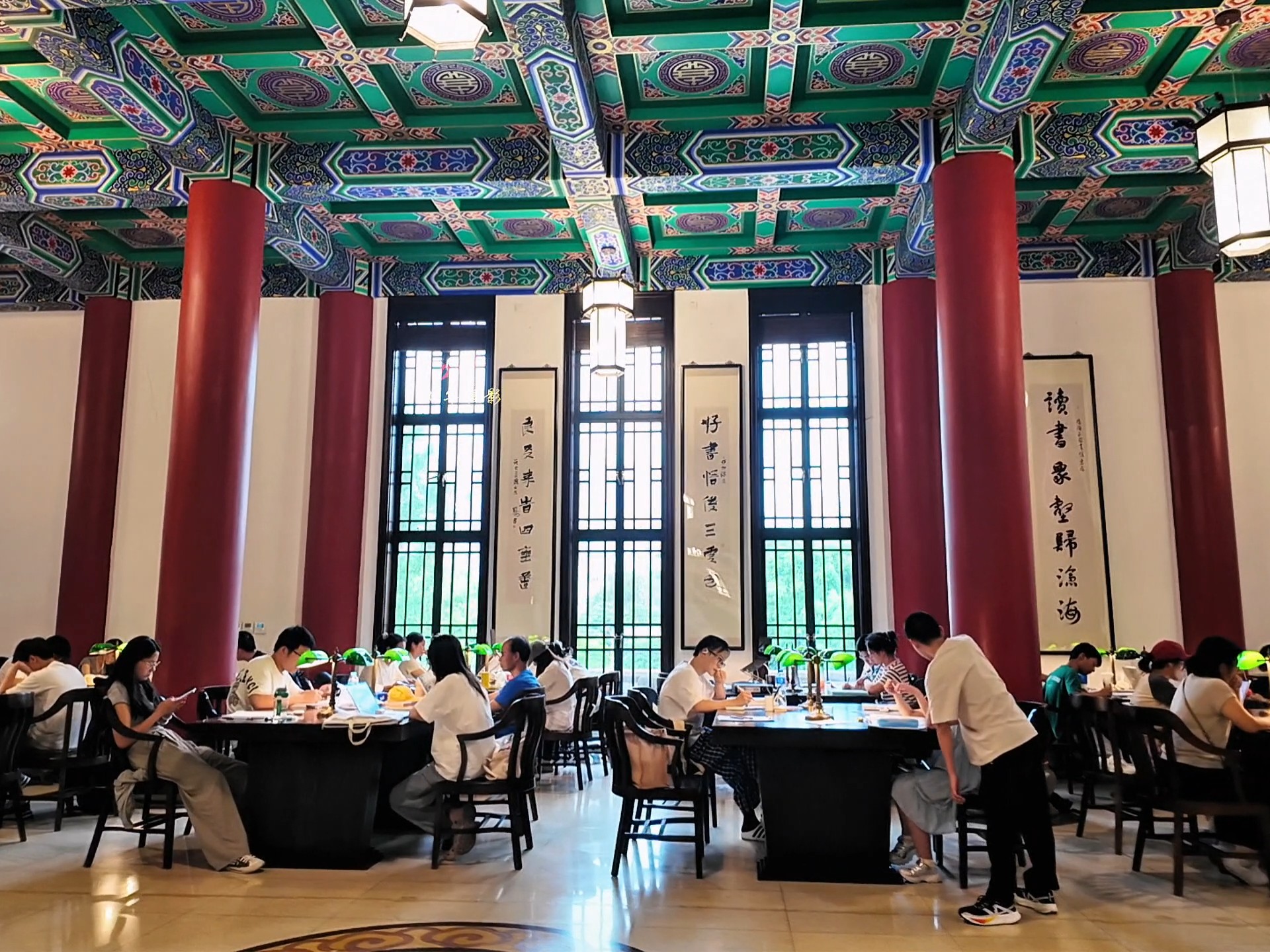 《老建筑里·撞见百年书香》杨浦区图书馆(总馆)