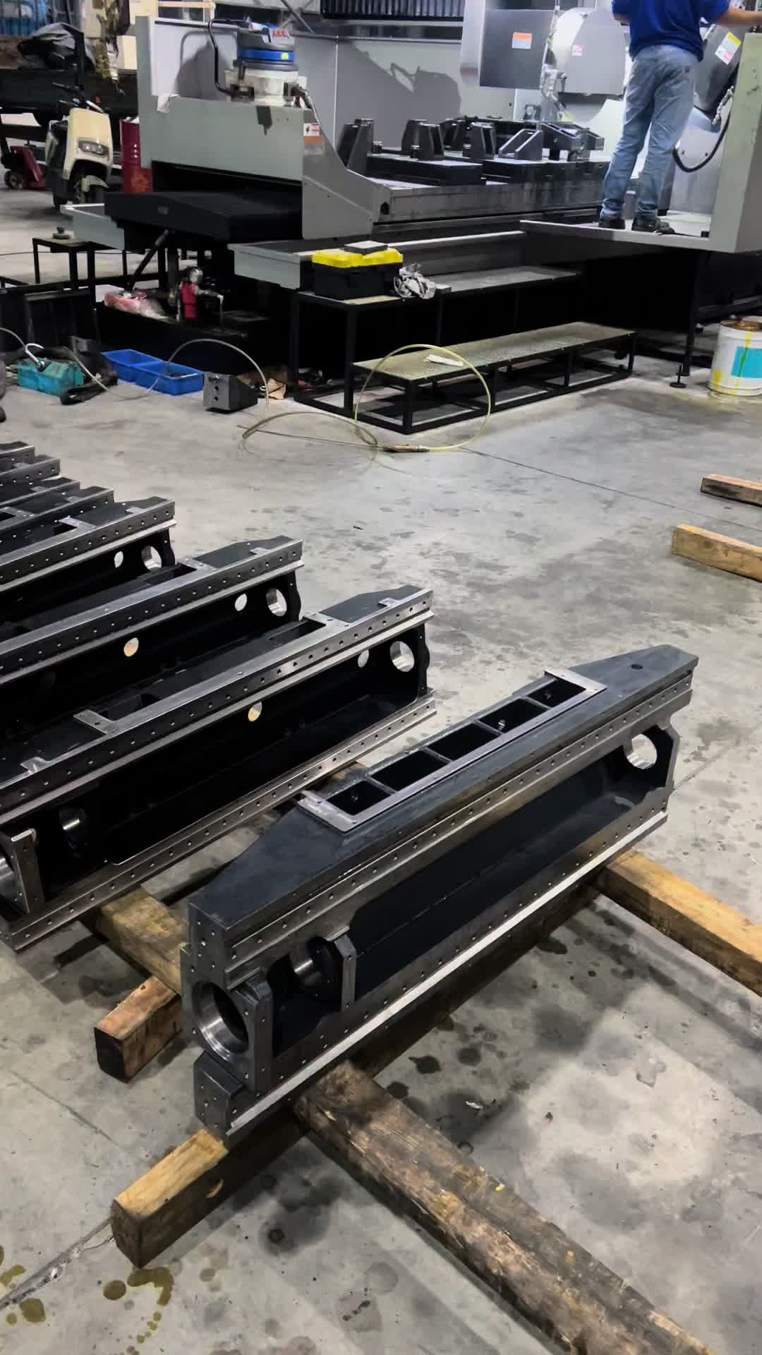 往上卷·方为上道,来日方长! #精密机械加工 #精密铸造 #南磨导轨...