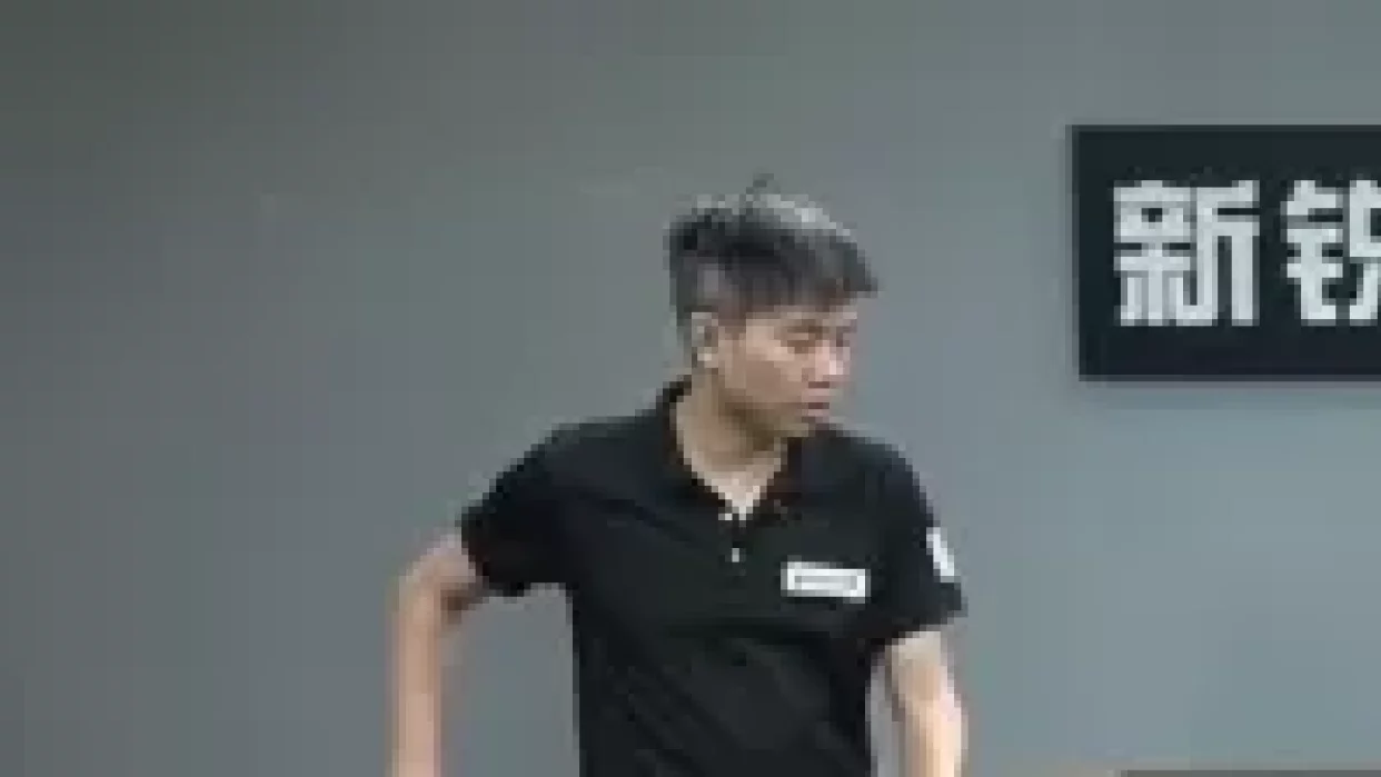 新锐台球小课堂 第22集 目标球被挡住了怎么办?教你如何计算一库的解...