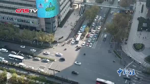 专家:助推世界经济发展 中国贡献力量