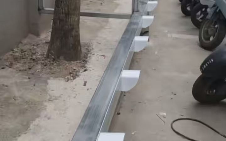 住宅小区现身及时电电动自行车充电桩,操作简单刷卡扫码