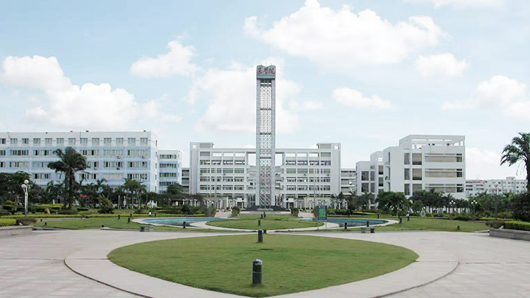 海南医学院 宣传片