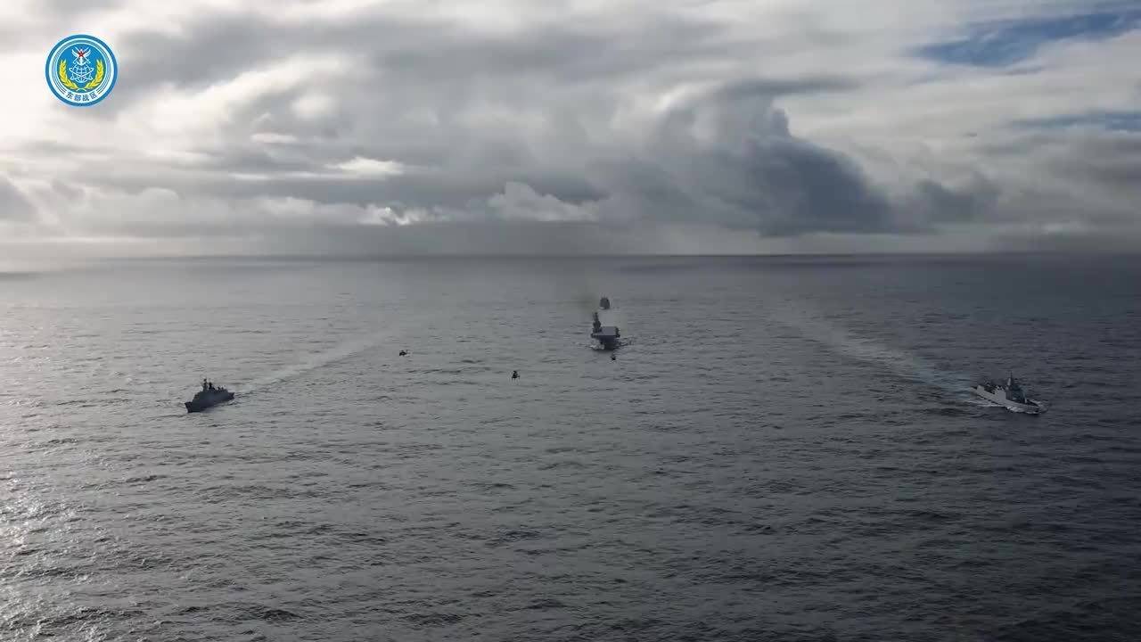 东部战区发布演习现场视频《破袭 夺港 割裂》