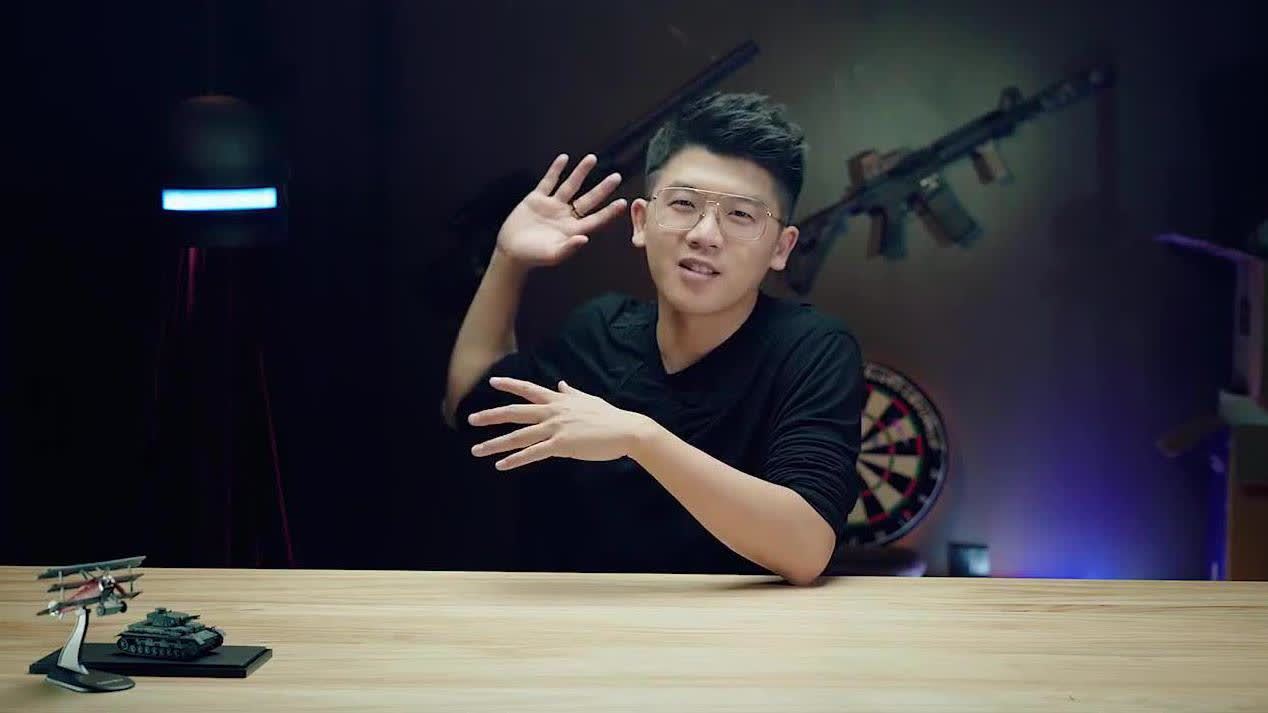 趣评测开箱:华硕飞行堡垒7