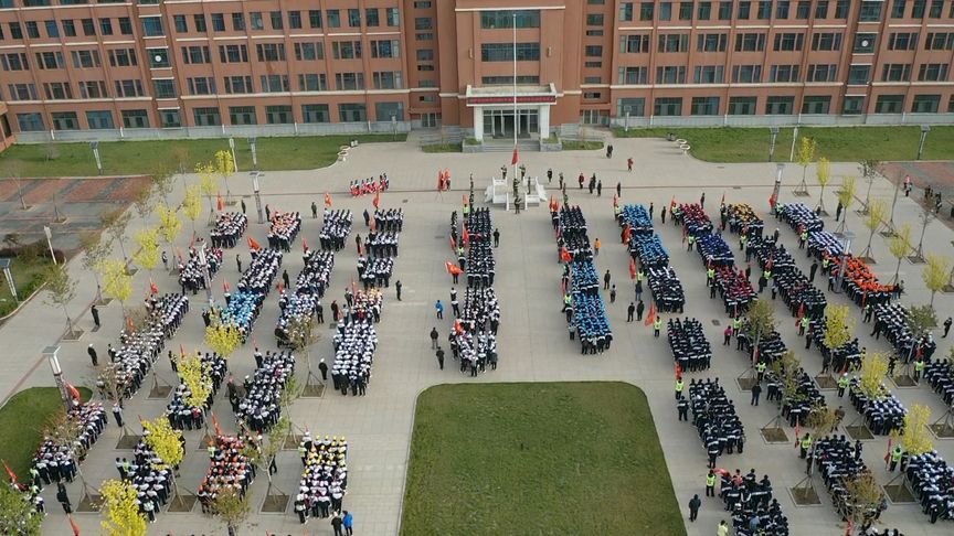 远足社会实践活动这样搞,有意义!