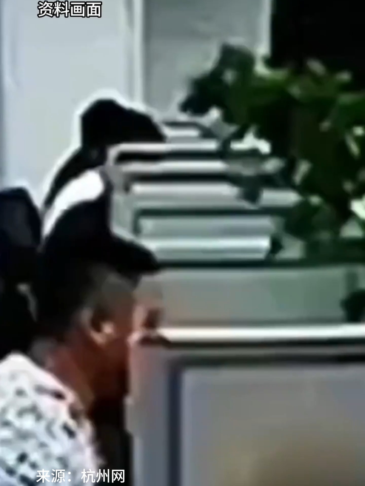 网贷逾期"噩梦"开启,通讯录被"爆"家庭住址遭泄露